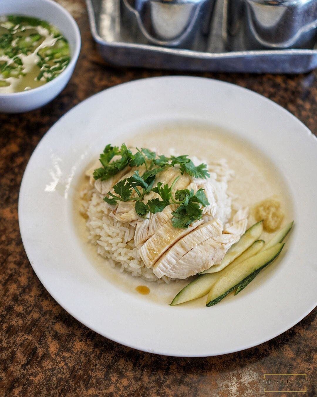 Tiong Bahru Hainanese Boneless Chicken Rice – Singapore - a MICHELIN ...