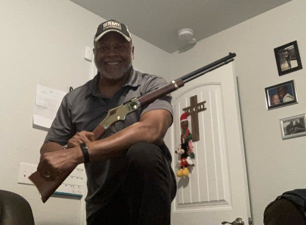 Guns Guy Wallpaper Facebook Photo Of Boy With Gun Draws Police