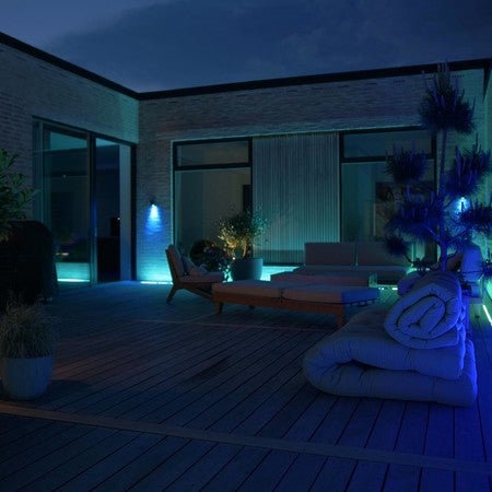 Hue White and color ambiance Resonate Outdoor wall light | Philips Hue US