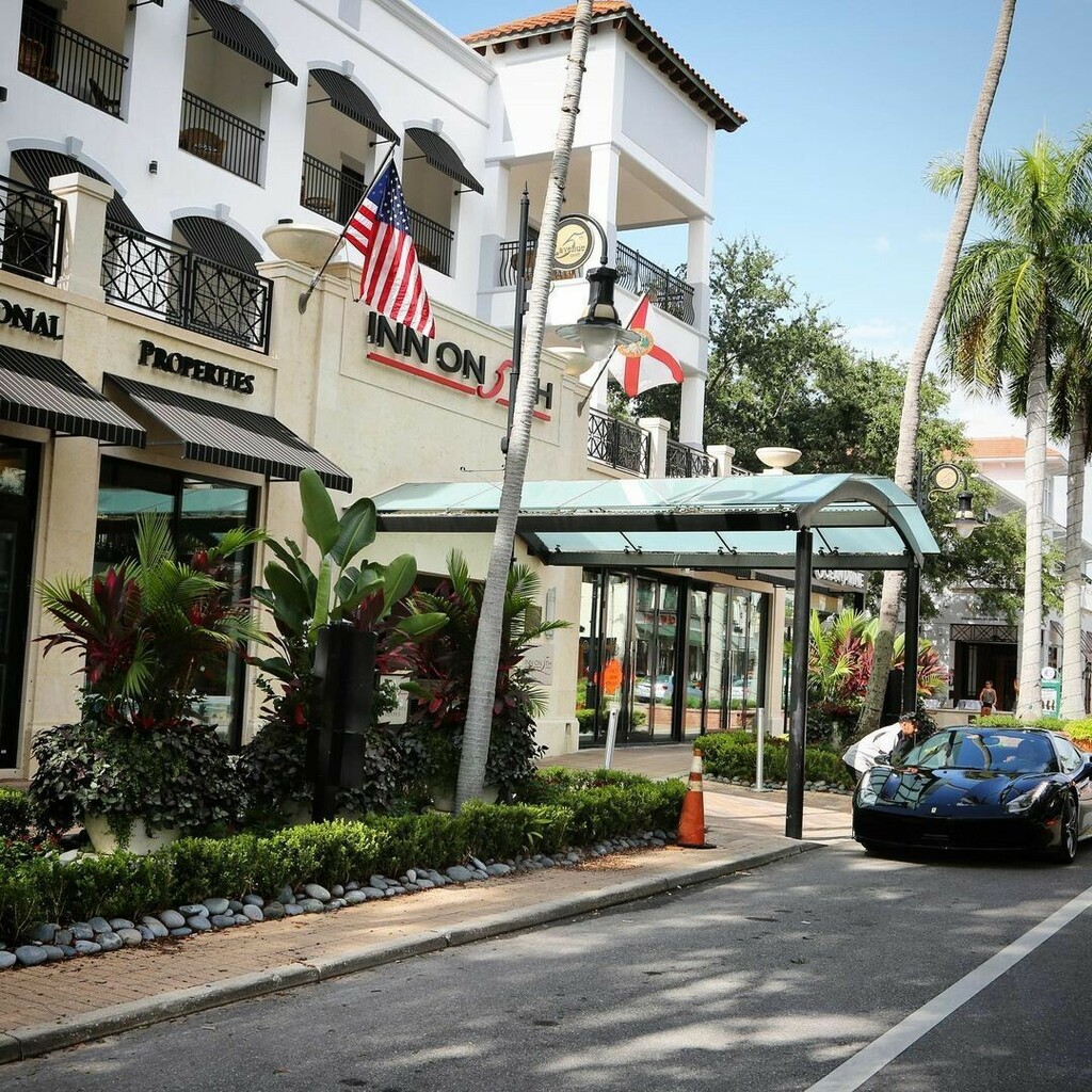 Naples Inns