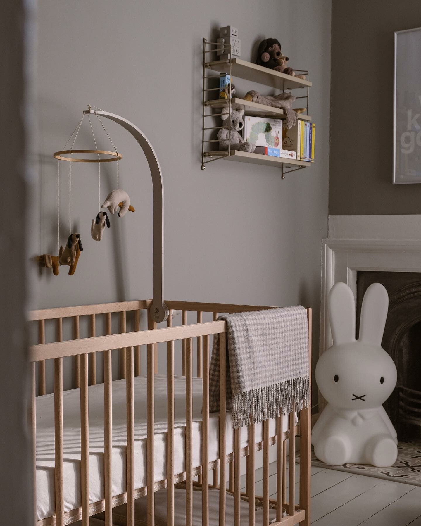 Manor House Gray No.265 | Dead Flat | Walls, Wood & Metal Paint Dead ...