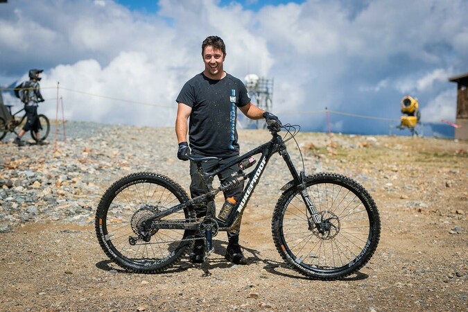Custom Downhill Mountain Bikes