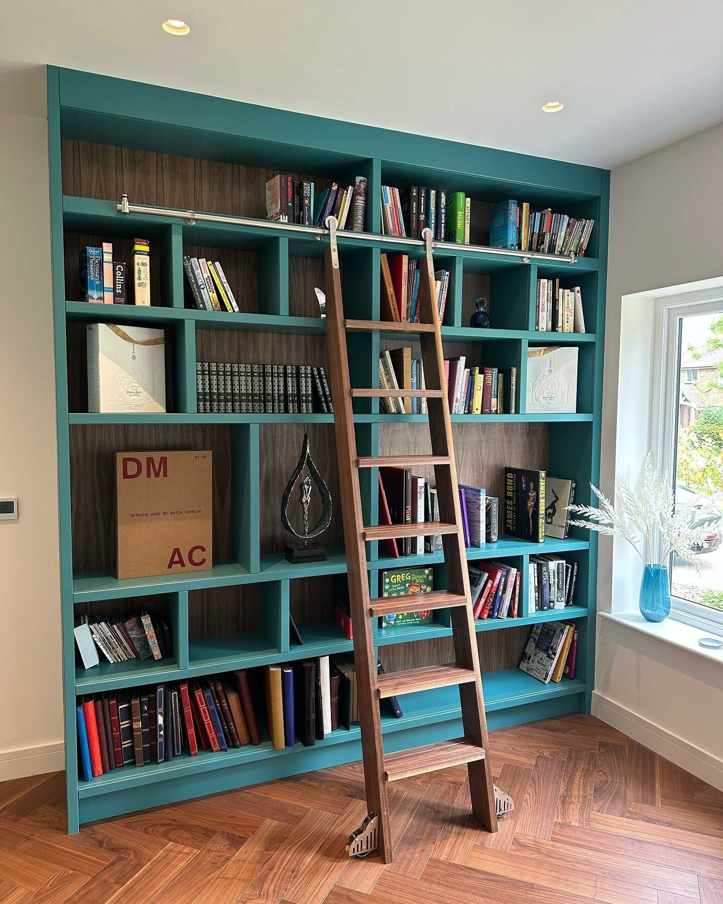 Vardo No.288 | Estate Eggshell | Wood & Metal Paint Estate Eggshell ...