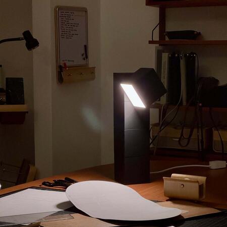 Analog Task Light by Chris Granneberg | Gantri®